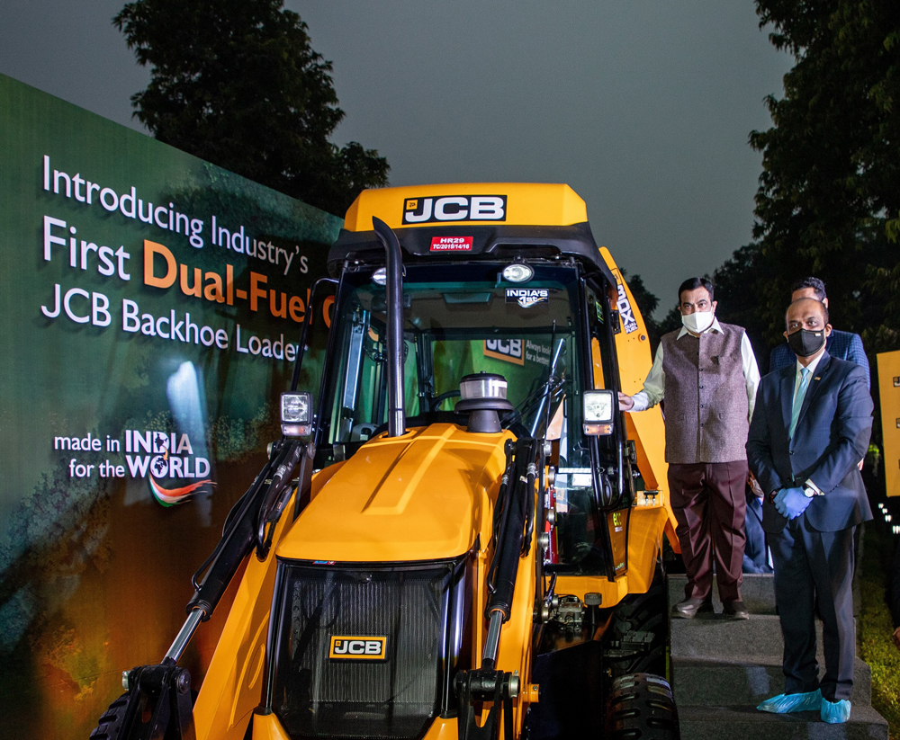 JCB India launches the Industry’s first dual-fuel CNG Backhoe Loader in ...